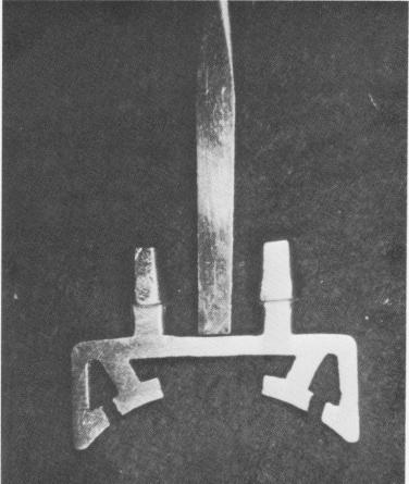 p 272 Suture material, lab equipment, tips in endosseous blade implantation